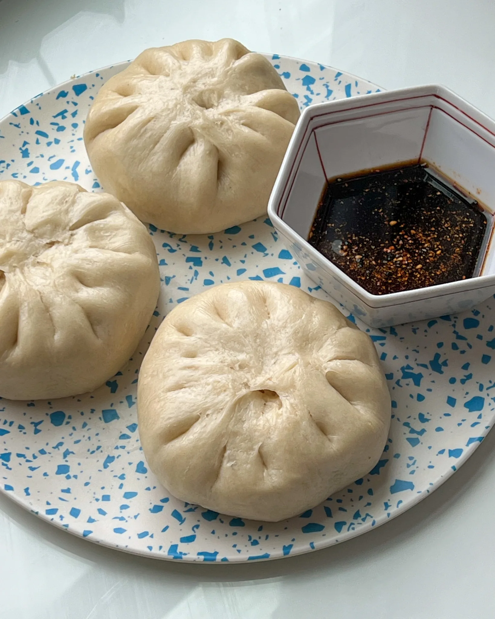 Jin Mandu (Korean Steam Buns) by bengingi