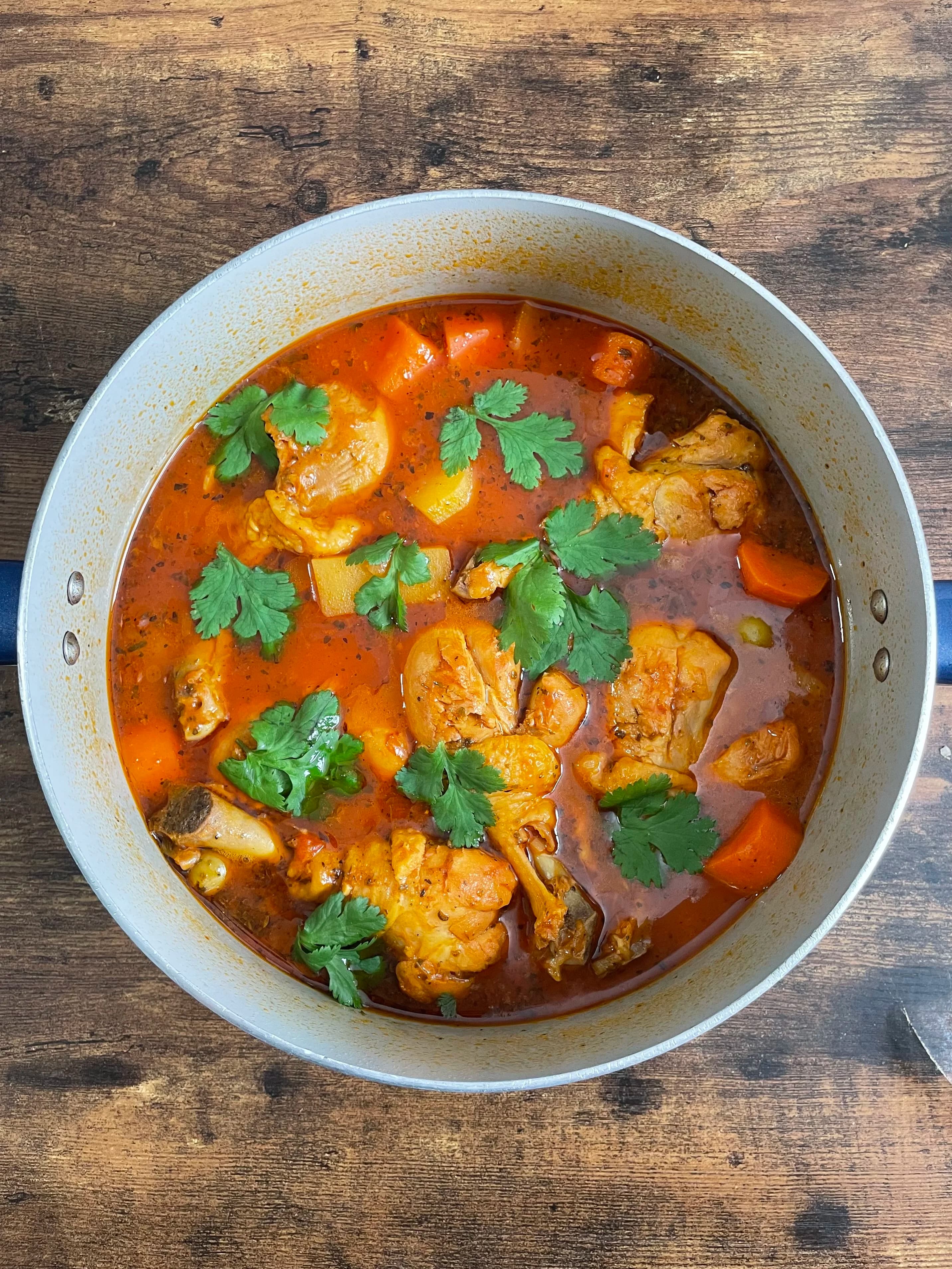 Pollo guisado 🇵🇷 | Provecho
